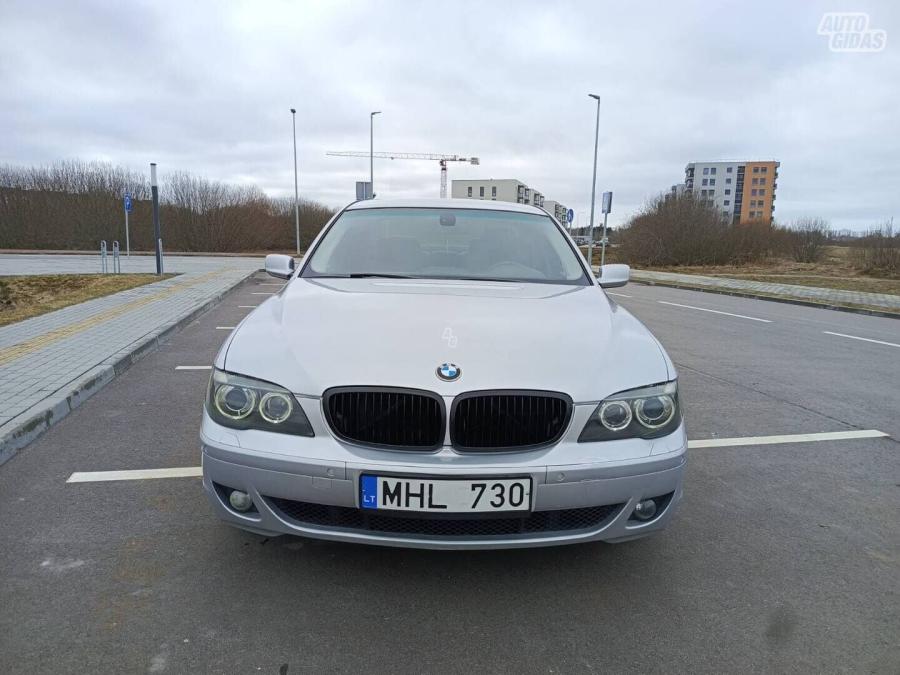 Grey BMW 730 2005 in Klaipeda, with an engine capacity of 3.00 L and mileage of 420 thousand km for 3900 €, photo 7 on AUTOMOTO.COM.LV