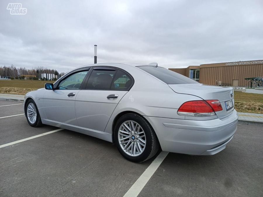 Grey BMW 730 2005 in Klaipeda, with an engine capacity of 3.00 L and mileage of 420 thousand km for 3900 €, photo 8 on AUTOMOTO.COM.LV