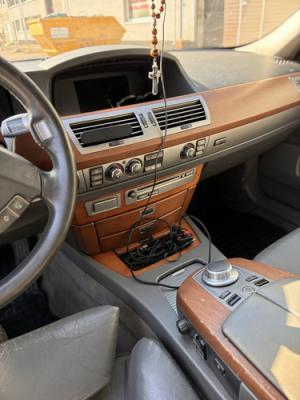 Grey BMW 730 2005 in Tallinn, with an engine capacity of 0.00 L and mileage of 401 thousand km for 4500 €, photo 9 on AUTOMOTO.COM.LV