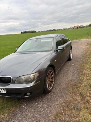 Grey BMW 730 2005 in Salcininkai, with an engine capacity of 3.00 L and mileage of 275 thousand km for 2999 €, photo 3 on AUTOMOTO.COM.LV