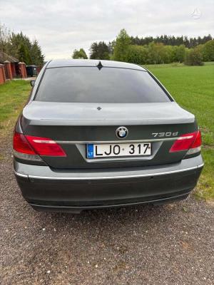 Grey BMW 730 2005 in Salcininkai, with an engine capacity of 3.00 L and mileage of 275 thousand km for 2999 €, photo 5 on AUTOMOTO.COM.LV