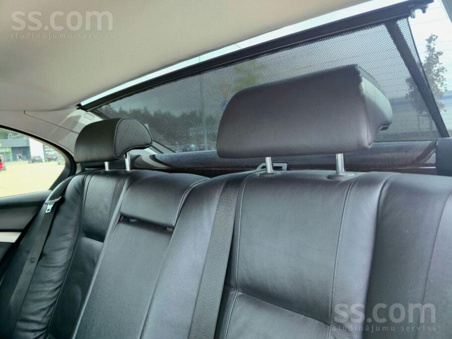 Grey BMW 730 2005 in Riga, with an engine capacity of 3.00 L and mileage of 408 thousand km for 5900 €, photo 9 on AUTOMOTO.COM.LV