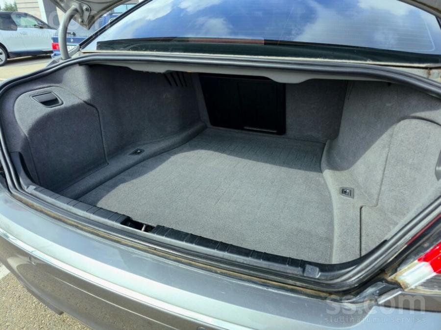 Grey BMW 730 2005 in Riga, with an engine capacity of 3.00 L and mileage of 408 thousand km for 5900 €, photo 10 on AUTOMOTO.COM.LV