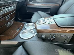 Grey BMW 730 2005 in Riga, with an engine capacity of 3.00 L and mileage of 408 thousand km for 5900 €, photo 15 on AUTOMOTO.COM.LV