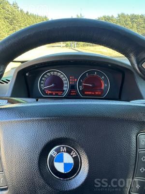 Pelēks BMW 730 2005 Ventspils, ar dzinēja tilpumu 3.00 L un nobraukumu 360 tūkst. km par 3999 €, foto 10 vietnē AUTOMOTO.COM.LV