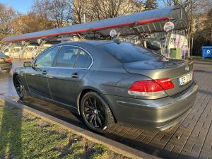 Grey BMW 730 2006 in Kaunas, with an engine capacity of 3.00 L and mileage of 460 thousand km for 3000 €, photo 5 on AUTOMOTO.COM.LV