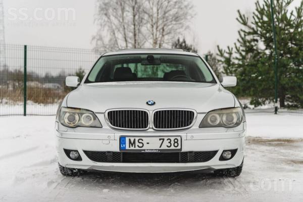 Grey BMW 730 2006 in Riga, with an engine capacity of 3.00 L and mileage of 318 thousand km for 5590 €, photo 2 on AUTOMOTO.COM.LV
