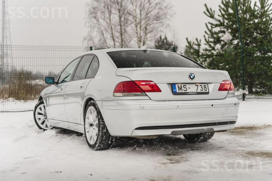 Grey BMW 730 2006 in Riga, with an engine capacity of 3.00 L and mileage of 318 thousand km for 5590 €, photo 4 on AUTOMOTO.COM.LV