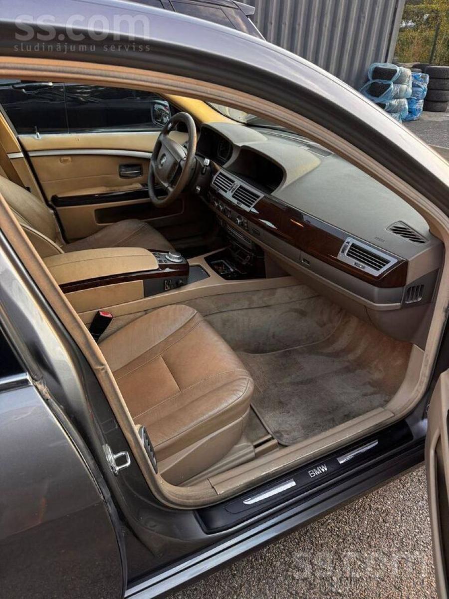 Grey BMW 730 2006 in Riga, with an engine capacity of 3.00 L and mileage of 419 thousand km for 3700 €, photo 3 on AUTOMOTO.COM.LV