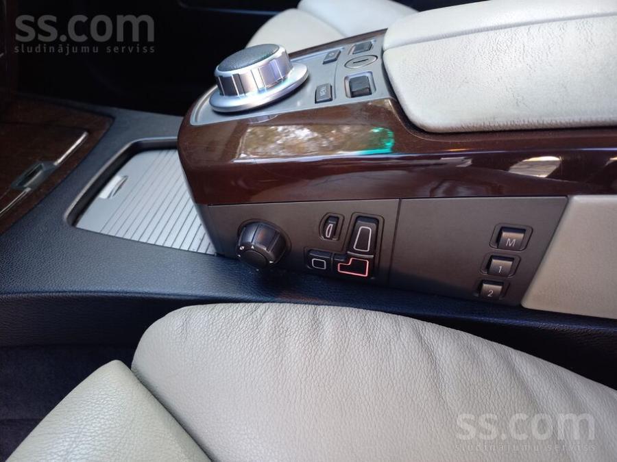 Grey BMW 730 2006 in Riga, with an engine capacity of 3.00 L and mileage of 391 thousand km for 4500 €, photo 9 on AUTOMOTO.COM.LV