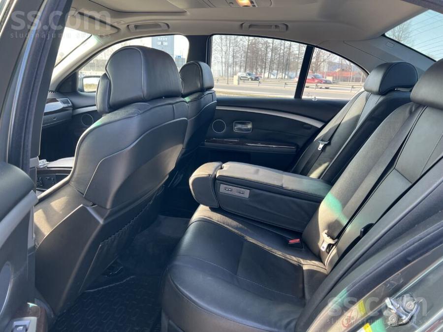 Pelēks BMW 730 2006 Rīga, ar dzinēja tilpumu 3.00 L un nobraukumu 262 tūkst. km par 6500 €, foto 11 vietnē AUTOMOTO.COM.LV