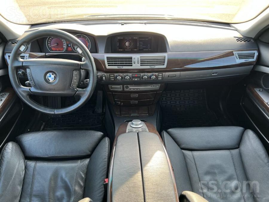 Pelēks BMW 730 2006 Rīga, ar dzinēja tilpumu 3.00 L un nobraukumu 262 tūkst. km par 6500 €, foto 12 vietnē AUTOMOTO.COM.LV