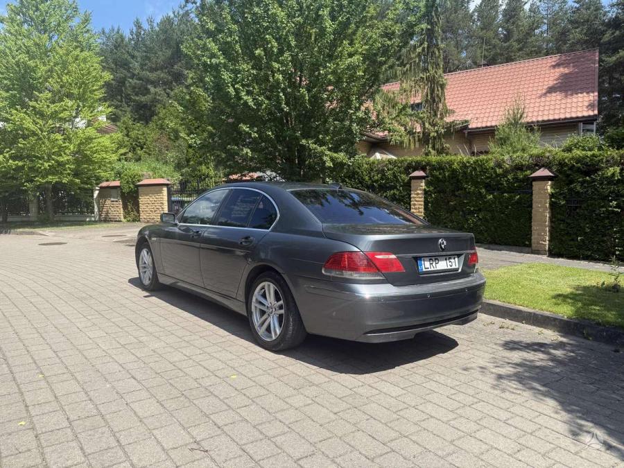 Pelēks BMW 730 2006 Viļņa, ar dzinēja tilpumu 2.99 L un nobraukumu 350 tūkst. km par 2999 €, foto 1 vietnē AUTOMOTO.COM.LV