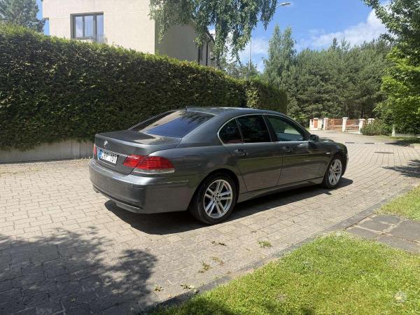 Grey BMW 730 2006 in Vilnius, with an engine capacity of 2.99 L and mileage of 350 thousand km for 2999 €, photo 3 on AUTOMOTO.COM.LV