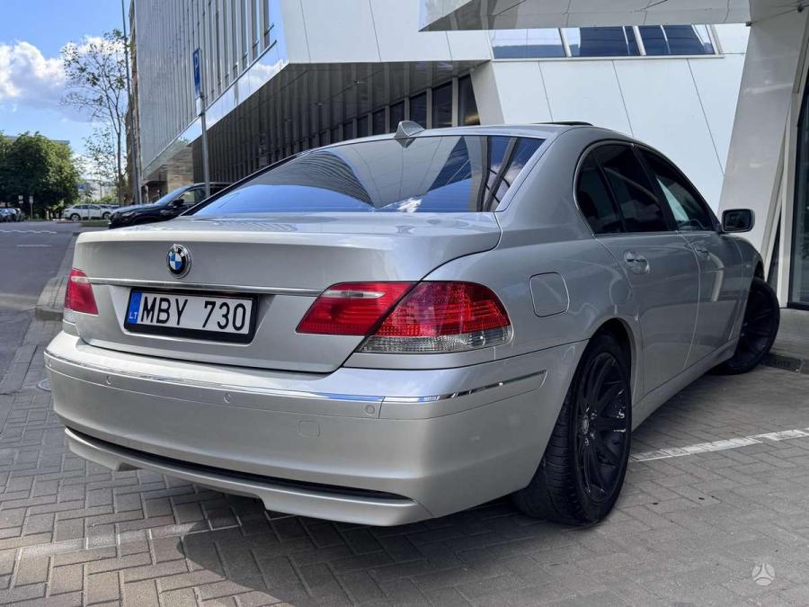 Grey BMW 730 2006 in Vilnius, with an engine capacity of 2.99 L and mileage of 336 thousand km for 3250 €, photo 3 on AUTOMOTO.COM.LV