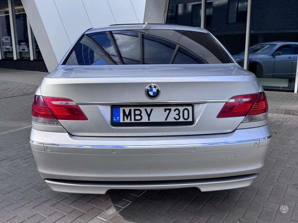 Grey BMW 730 2006 in Vilnius, with an engine capacity of 2.99 L and mileage of 336 thousand km for 3250 €, photo 5 on AUTOMOTO.COM.LV