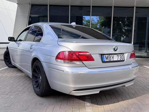 Grey BMW 730 2006 in Vilnius, with an engine capacity of 2.99 L and mileage of 336 thousand km for 3250 €, photo 6 on AUTOMOTO.COM.LV