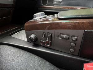 Grey BMW 730 2006 in Vilnius, with an engine capacity of 2.99 L and mileage of 336 thousand km for 2999 €, photo 11 on AUTOMOTO.COM.LV