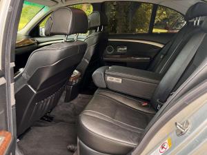 Grey BMW 730 2006 in Vilnius, with an engine capacity of 2.99 L and mileage of 336 thousand km for 2999 €, photo 15 on AUTOMOTO.COM.LV
