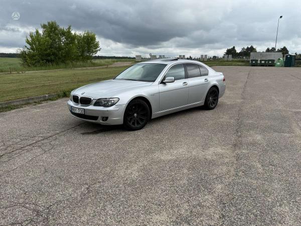 Grey BMW 730 2006 in Vilnius, with an engine capacity of 2.99 L and mileage of 330 thousand km for 3600 €, photo 2 on AUTOMOTO.COM.LV