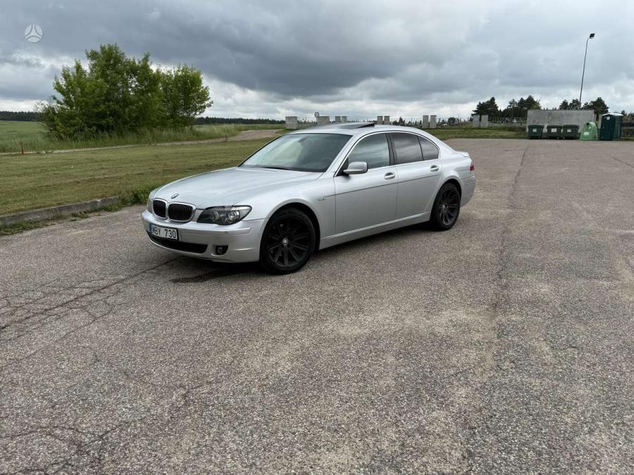 Grey BMW 730 2006 in Vilnius, with an engine capacity of 2.99 L and mileage of 330 thousand km for 3600 €, photo 3 on AUTOMOTO.COM.LV