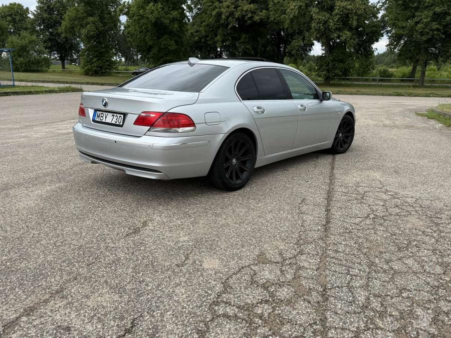 Grey BMW 730 2006 in Vilnius, with an engine capacity of 2.99 L and mileage of 330 thousand km for 3600 €, photo 7 on AUTOMOTO.COM.LV