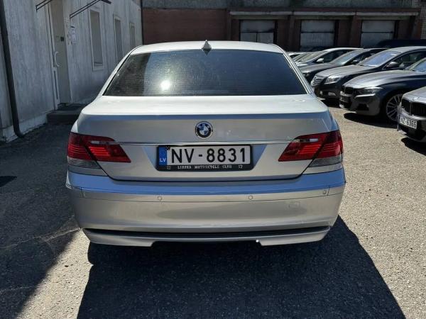 Pelēks BMW 730 2006 Daugavpils, ar dzinēja tilpumu 3.00 L un nobraukumu 310 tūkst. km par 5300 €, foto 5 vietnē AUTOMOTO.COM.LV
