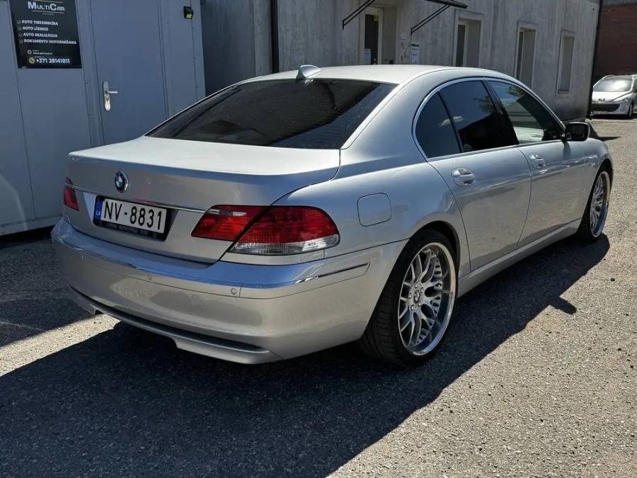 Pelēks BMW 730 2006 Daugavpils, ar dzinēja tilpumu 3.00 L un nobraukumu 310 tūkst. km par 5300 €, foto 7 vietnē AUTOMOTO.COM.LV