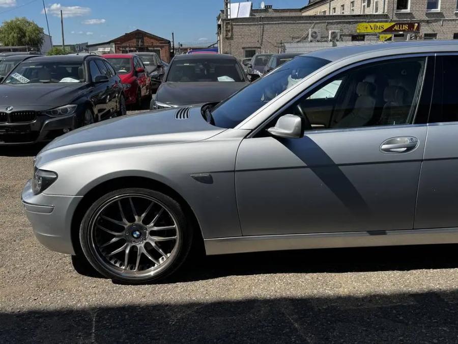 Pelēks BMW 730 2006 Daugavpils, ar dzinēja tilpumu 3.00 L un nobraukumu 310 tūkst. km par 5300 €, foto 8 vietnē AUTOMOTO.COM.LV