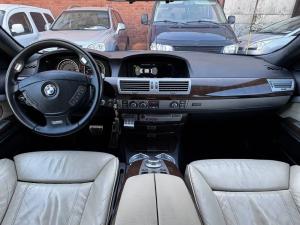 Pelēks BMW 730 2006 Daugavpils, ar dzinēja tilpumu 3.00 L un nobraukumu 310 tūkst. km par 5300 €, foto 16 vietnē AUTOMOTO.COM.LV