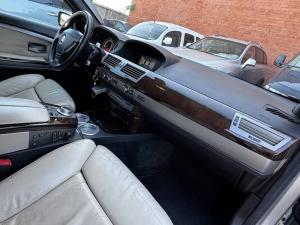 Pelēks BMW 730 2006 Daugavpils, ar dzinēja tilpumu 3.00 L un nobraukumu 310 tūkst. km par 5300 €, foto 17 vietnē AUTOMOTO.COM.LV