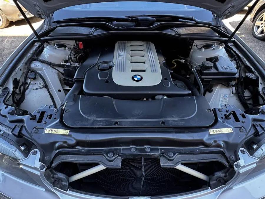 Pelēks BMW 730 2006 Daugavpils, ar dzinēja tilpumu 3.00 L un nobraukumu 310 tūkst. km par 5300 €, foto 33 vietnē AUTOMOTO.COM.LV