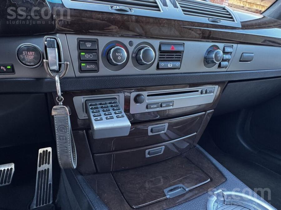Pelēks BMW 730 2006 Daugavpils, ar dzinēja tilpumu 3.00 L un nobraukumu 0 tūkst. km par 5300 €, foto 18 vietnē AUTOMOTO.COM.LV