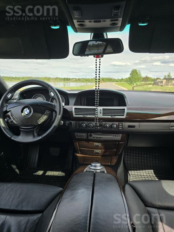 Grey BMW 730 2006 in Jekabpils, with an engine capacity of 3.00 L and mileage of 405 thousand km for 5900 €, photo 7 on AUTOMOTO.COM.LV