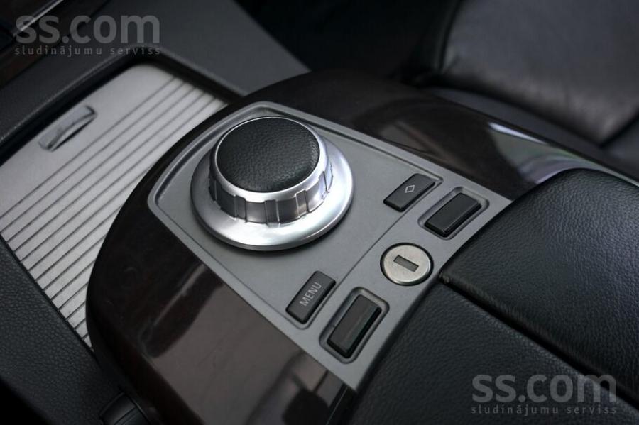 Grey BMW 730 2007 in Riga, with an engine capacity of 3.00 L and mileage of 352 thousand km for 5500 €, photo 25 on AUTOMOTO.COM.LV