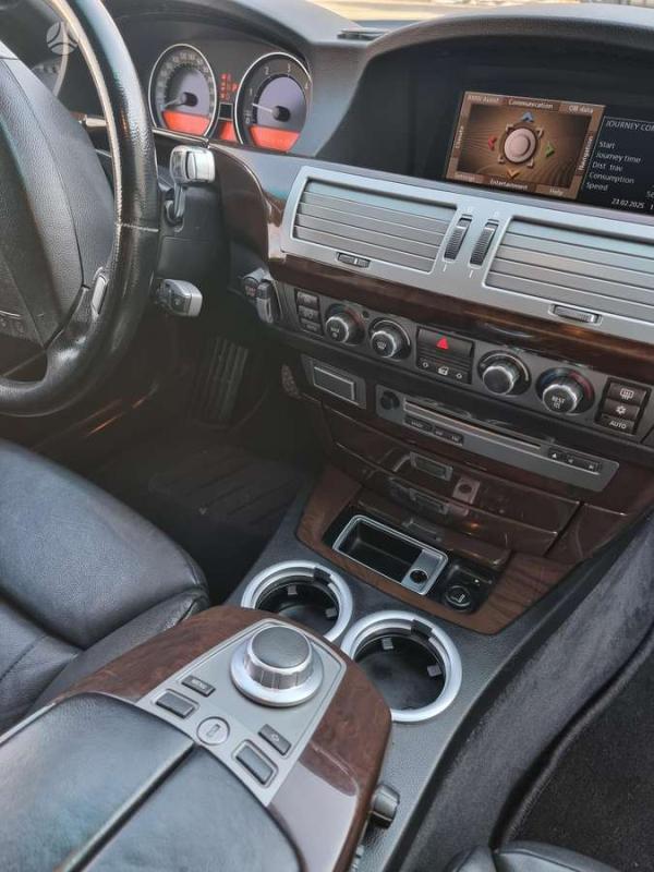 Pelēks BMW 730 2007 Kauņa, ar dzinēja tilpumu 2.99 L un nobraukumu 381 tūkst. km par 4500 €, foto 8 vietnē AUTOMOTO.COM.LV