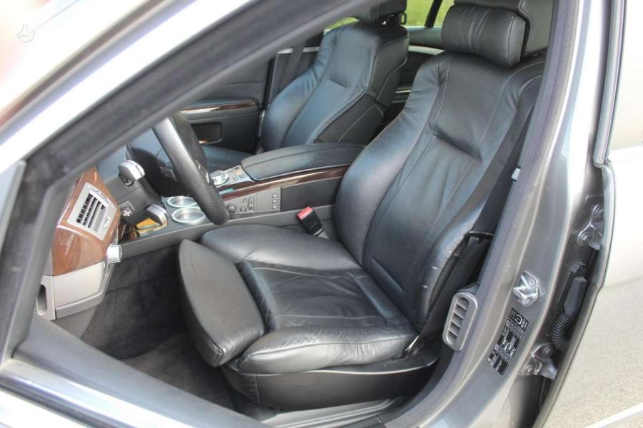 Pelēks BMW 730 2007 Klaipėda, ar dzinēja tilpumu 2.99 L un nobraukumu 339 tūkst. km par 5150 €, foto 16 vietnē AUTOMOTO.COM.LV