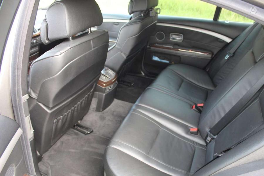 Pelēks BMW 730 2007 Klaipėda, ar dzinēja tilpumu 2.99 L un nobraukumu 339 tūkst. km par 5150 €, foto 18 vietnē AUTOMOTO.COM.LV