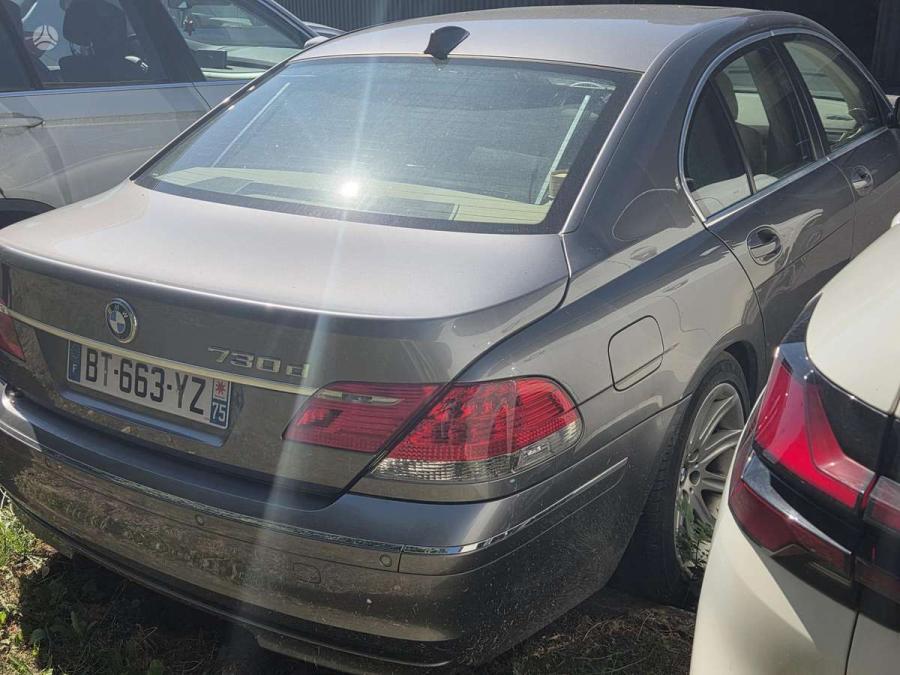 Grey BMW 730 2007 in Jurbarkas, with an engine capacity of 3.00 L and mileage of 309 thousand km for 3600 €, photo 6 on AUTOMOTO.COM.LV