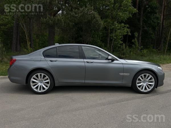 Grey BMW 730 2008 in Riga, with an engine capacity of 3.00 L and mileage of 0 thousand km for 6995 €, photo 4 on AUTOMOTO.COM.LV