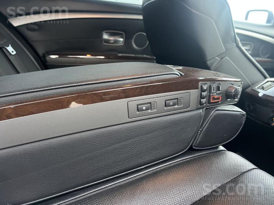 Pelēks BMW 730 2008 Bauska, ar dzinēja tilpumu 3.00 L un nobraukumu 359 tūkst. km par 8199 €, foto 10 vietnē AUTOMOTO.COM.LV