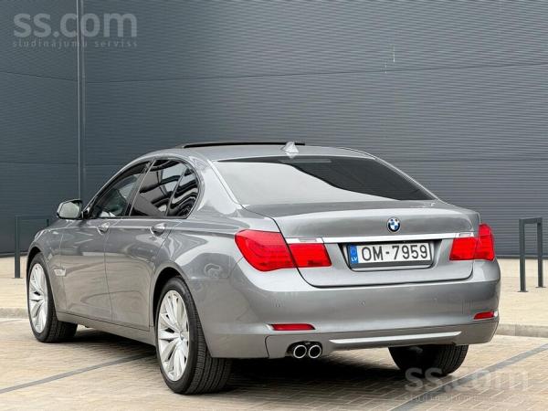 Pelēks BMW 730 2008 Rīga, ar dzinēja tilpumu 3.00 L un nobraukumu 0 tūkst. km par 7950 €, foto 3 vietnē AUTOMOTO.COM.LV