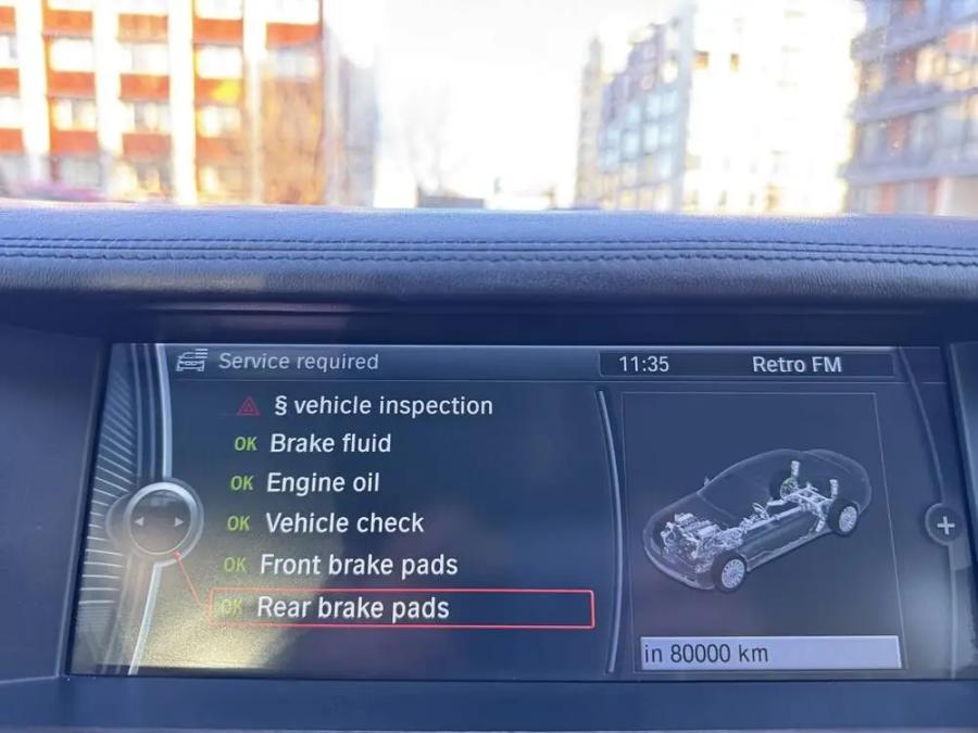 Grey BMW 730 2008 in Riga, with an engine capacity of 3.00 L and mileage of 345 thousand km for 8990 €, photo 26 on AUTOMOTO.COM.LV