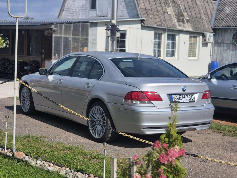 Grey BMW 730 2008 in Marijampole, with an engine capacity of 3.00 L and mileage of 360 thousand km for 6000 €, photo 3 on AUTOMOTO.COM.LV