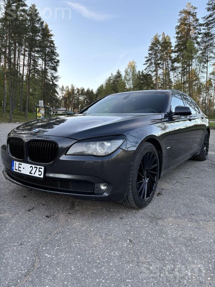 Pelēks BMW 730 2009 Cēsis, ar dzinēja tilpumu 3.00 L un nobraukumu 366 tūkst. km par 8700 €, foto 1 vietnē AUTOMOTO.COM.LV