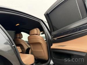 Grey BMW 730 2009 in Valmiera, with an engine capacity of 3.00 L and mileage of 373 thousand km for 9150 €, photo 7 on AUTOMOTO.COM.LV