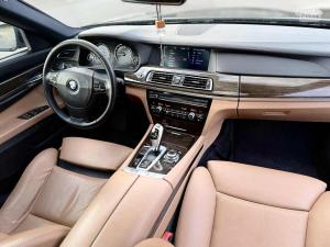 Pelēks BMW 730 2009 Šilutė, ar dzinēja tilpumu 3.00 L un nobraukumu 340 tūkst. km par 8500 €, foto 27 vietnē AUTOMOTO.COM.LV