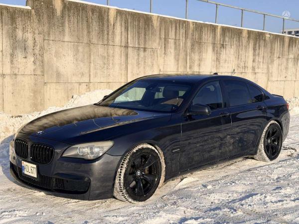 Grey BMW 730 2009 in Vilnius, with an engine capacity of 3.00 L and mileage of 380 thousand km for 8500 €, photo 1 on AUTOMOTO.COM.LV