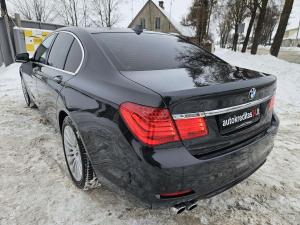 Grey BMW 730 2009 in Siauliai, with an engine capacity of 2.99 L and mileage of 315 thousand km for 9450 €, photo 4 on AUTOMOTO.COM.LV