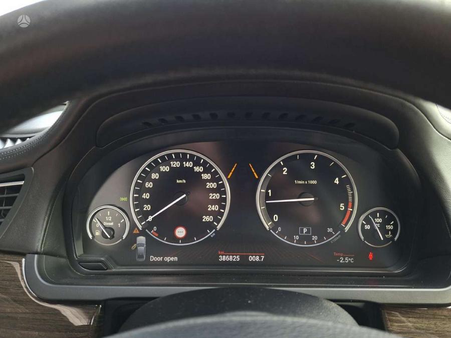 Grey BMW 730 2009 in Silute, with an engine capacity of 3.00 L and mileage of 380 thousand km for 8500 €, photo 18 on AUTOMOTO.COM.LV